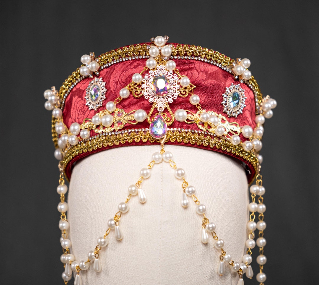 Tudor Crown, Red and Gold, Baroque Imperial Religious Queen Emperor ...