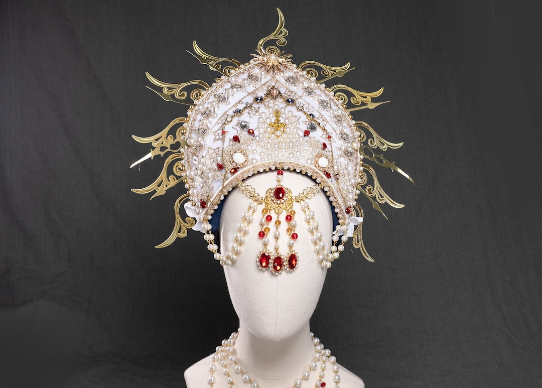 Tudor Crown Bishop's Mitre Pope Hat White Lolita Halo Rococo Tiara ...