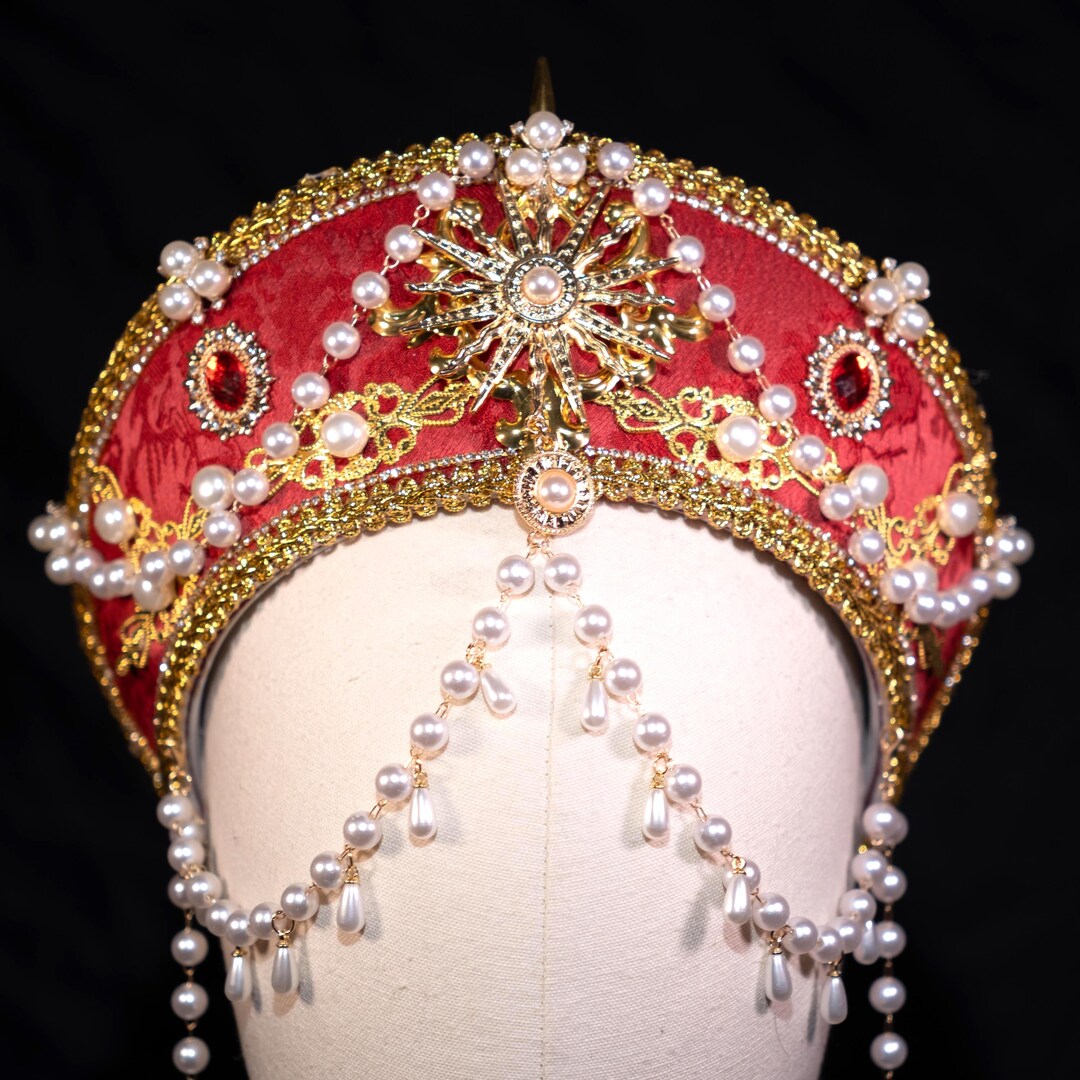Tudor Crown, Red and Gold, Baroque Imperial Religious Queen Emperor ...