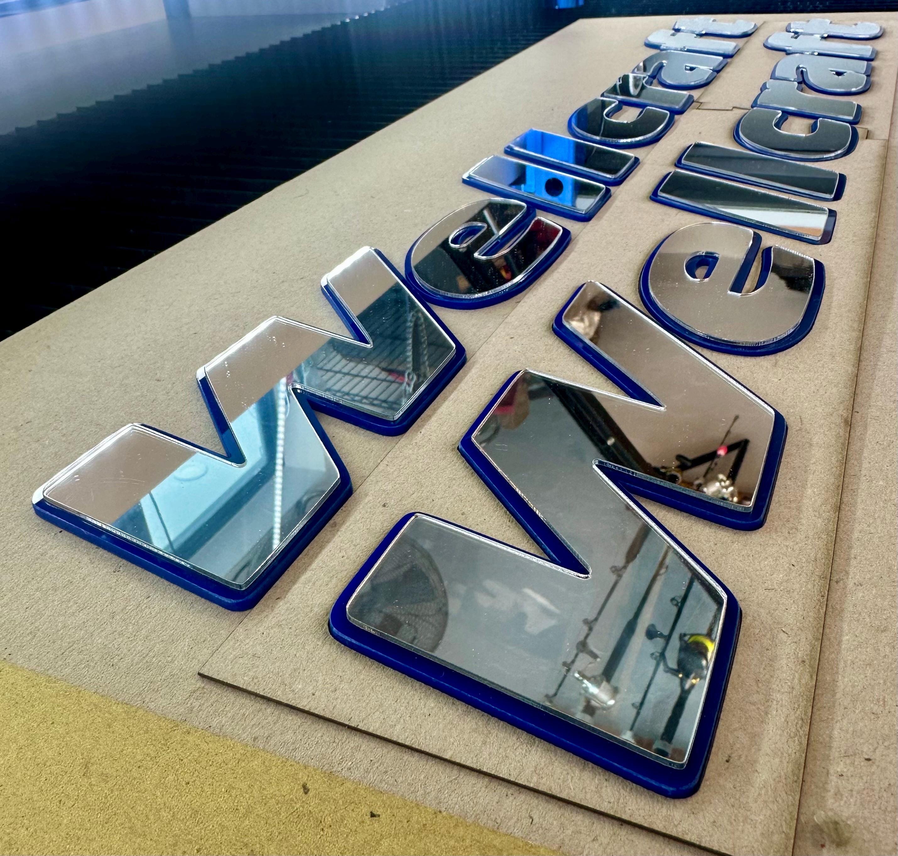 3D Raised Marine “WELLCRAFT” 31.75”L X 3.5”H Modern Boat Logo Decal Set ...