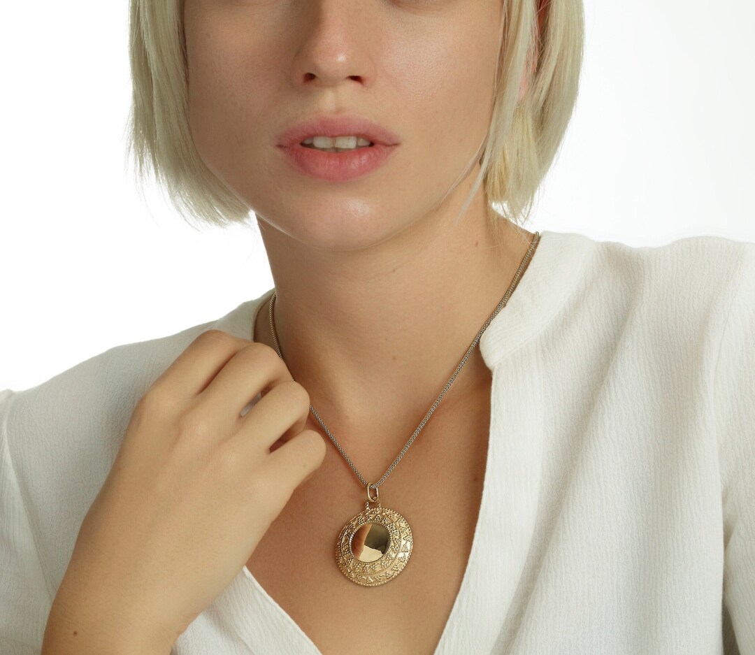 14K Gold Medallion Pendant, Solid Gold Round Pendant, Chunky Necklace ...