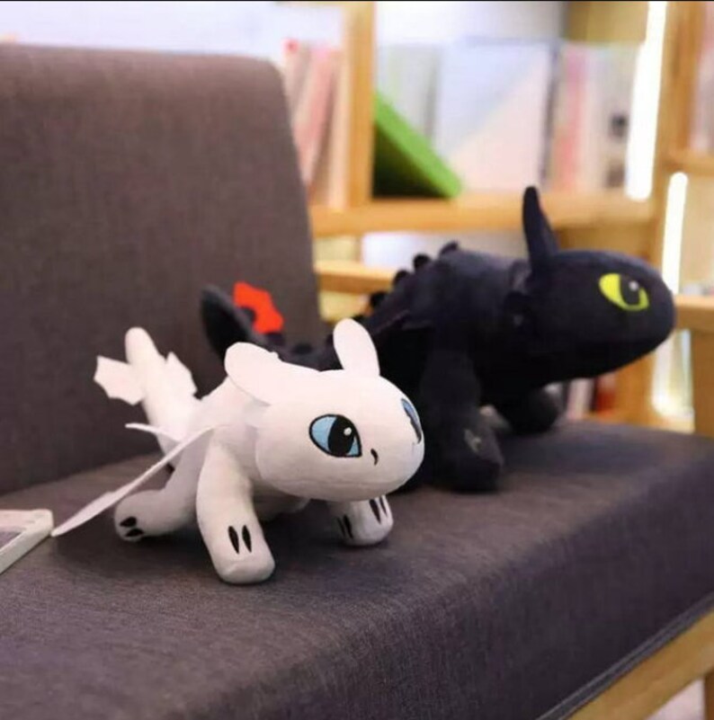 Toothless Dragon Car Accessory and Plush Toy With Waving Wings How to ...