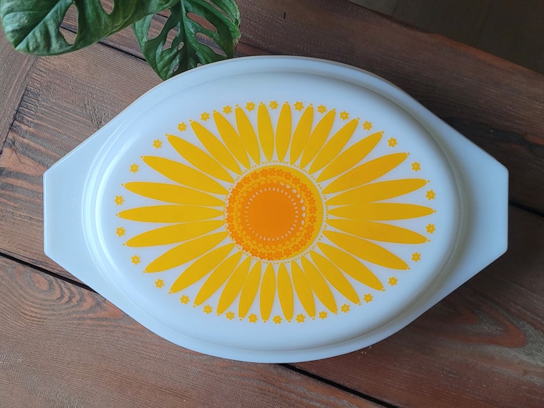 Vintage Pyrex Gold & Yellow sunflower Promotional atomic Starburst ...