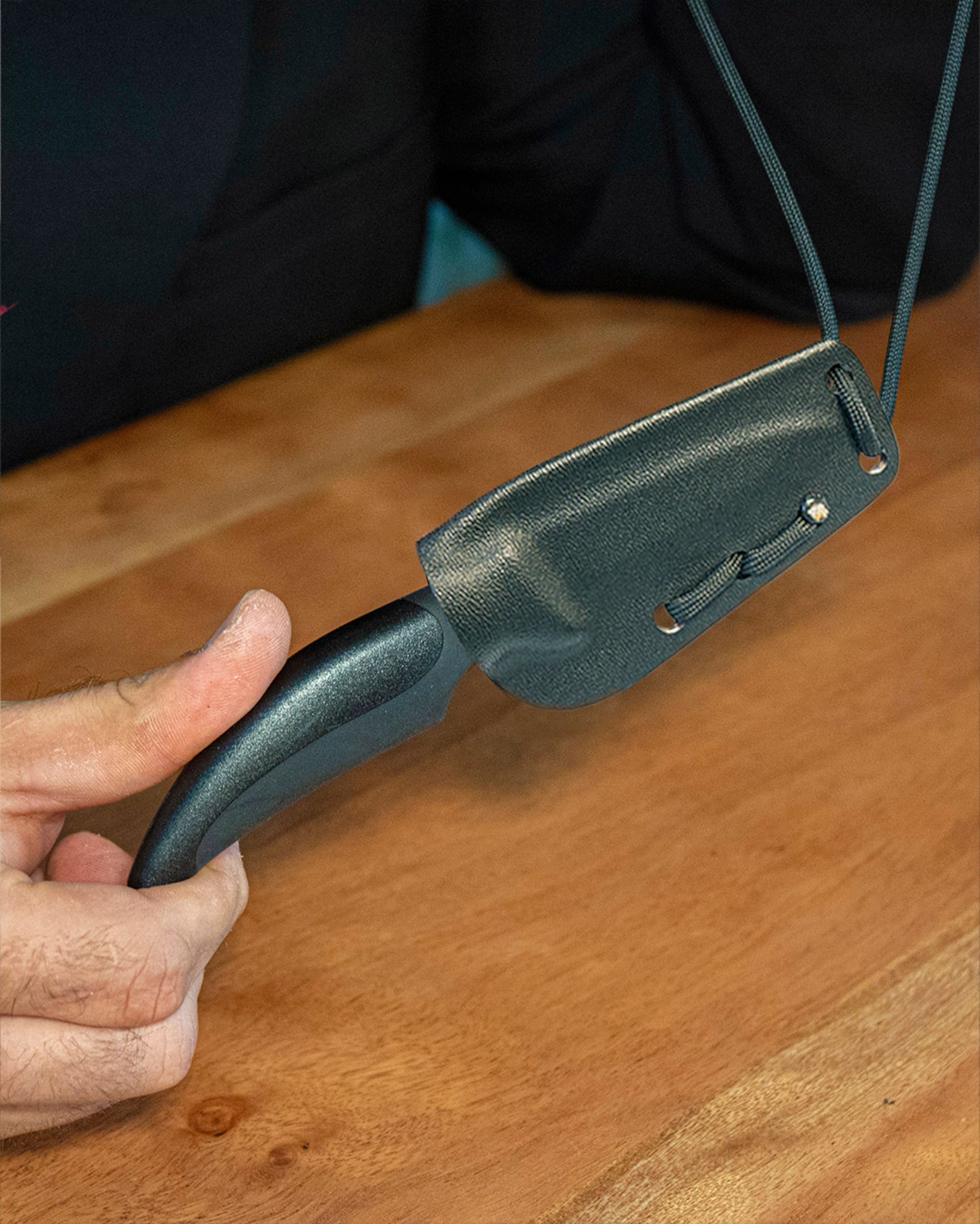 NPE Ghost Knife (non Metallic Undetectable) With Sheath and Paracord ...