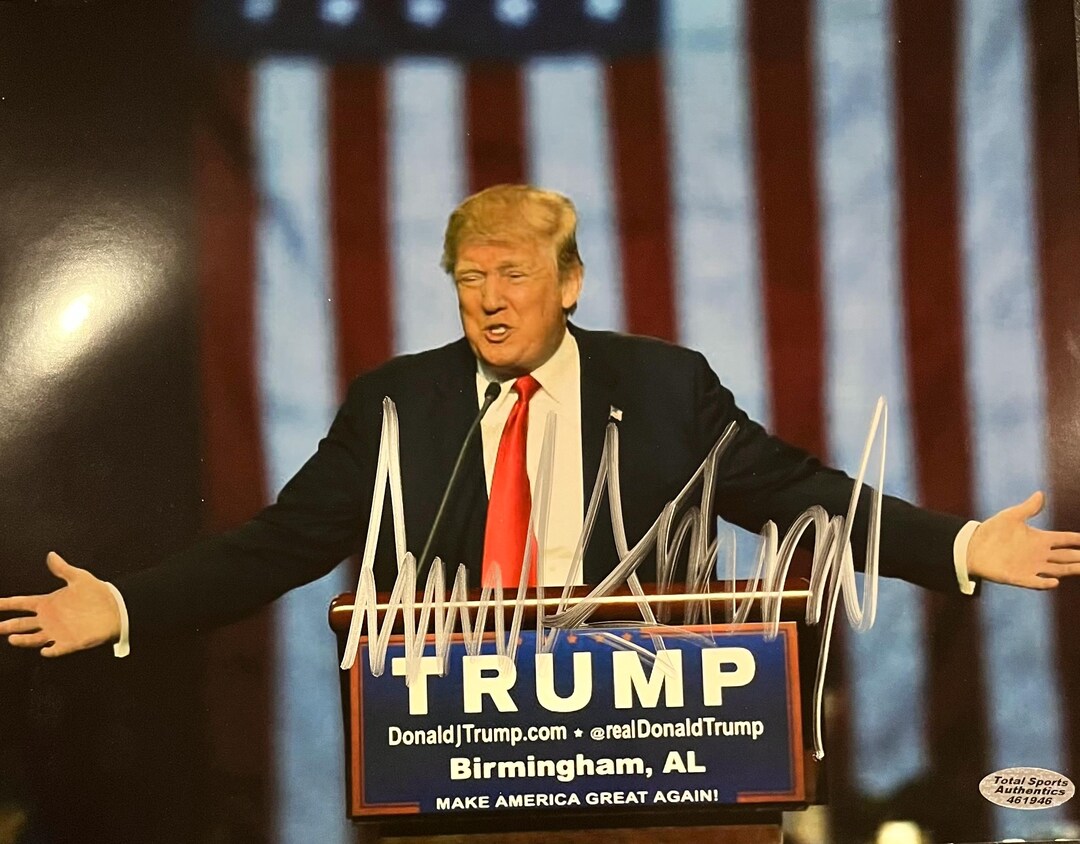 Donald Trumps Signed 8x10 Photo With COA - Etsy