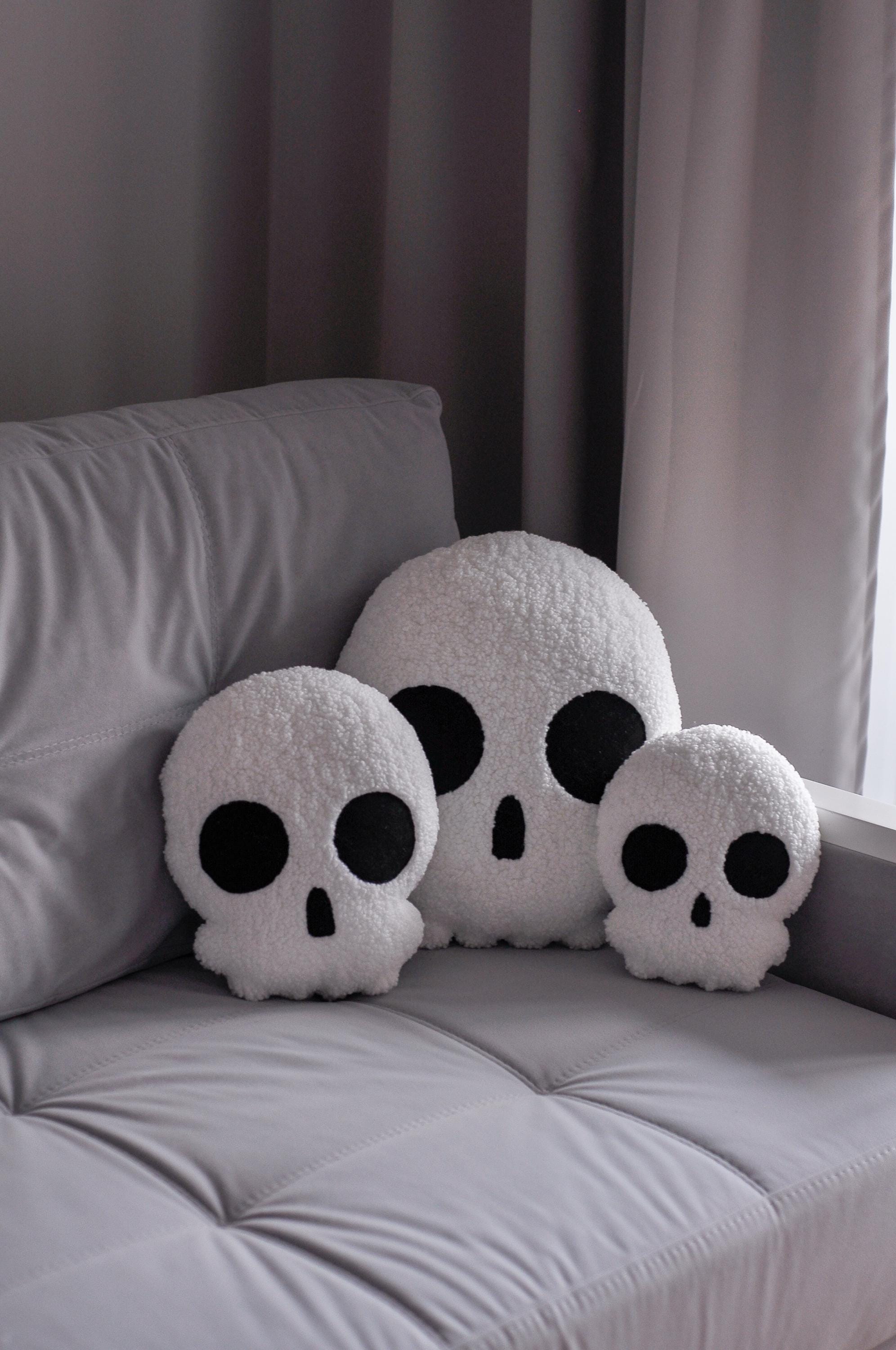 Skull Head Pillow - Halloween Pillows | Teddy Boucle Skeleton Pillow ...