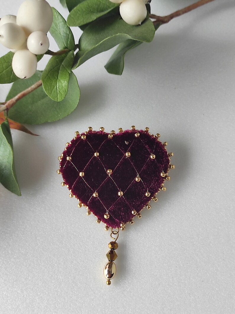 Brooch Heart Embroidery Brooch Embroidered Brooch Beaded - Etsy