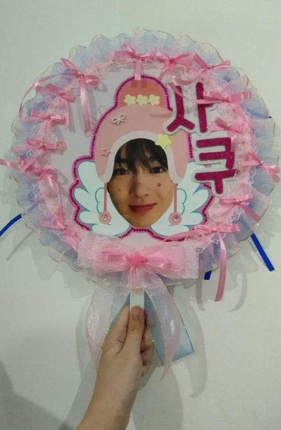 Custom KPOP Concert Uchiwa Fan – Personalized Vinyl Hand Fan Gift - Etsy