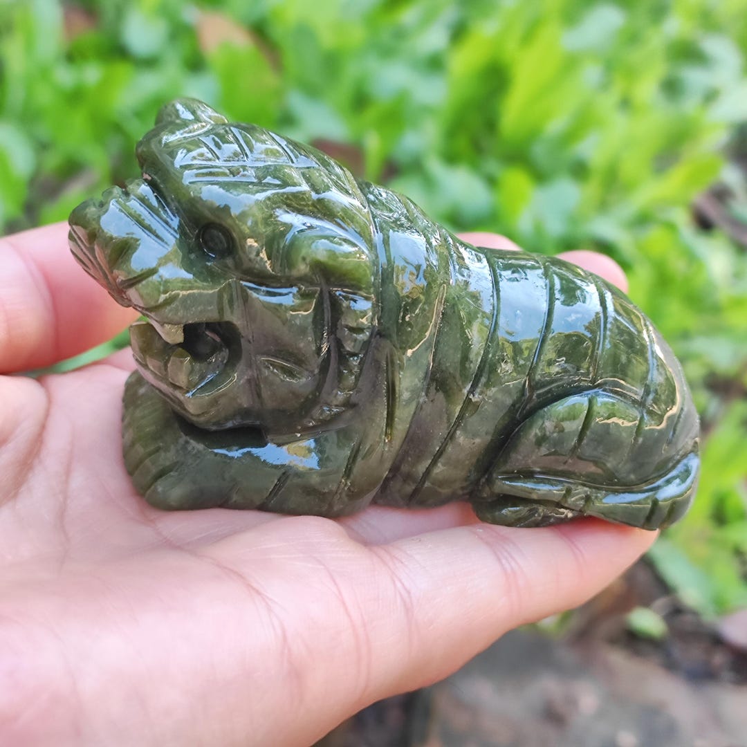 Natural Green Jade Tiger Feng Shui Ornaments Crystal Beast Ape Statue ...