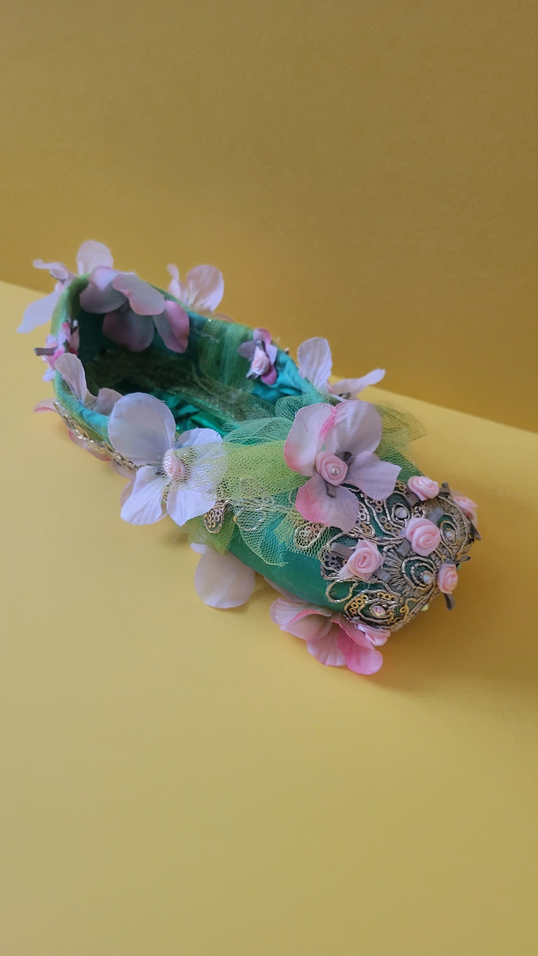 Dew Drop Hand Made Decorated Point Shoe - Etsy