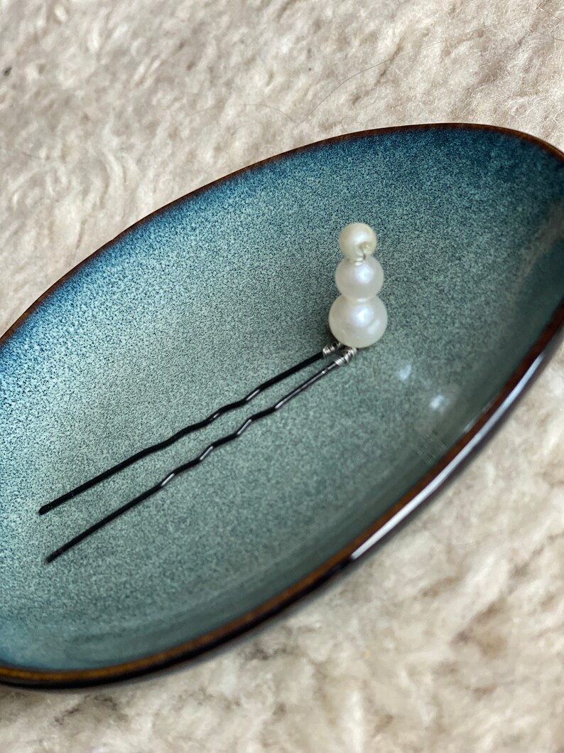 Minimalist Bridal Hair Pin With Pearls, Small Pearls Pin, Little Hair ...