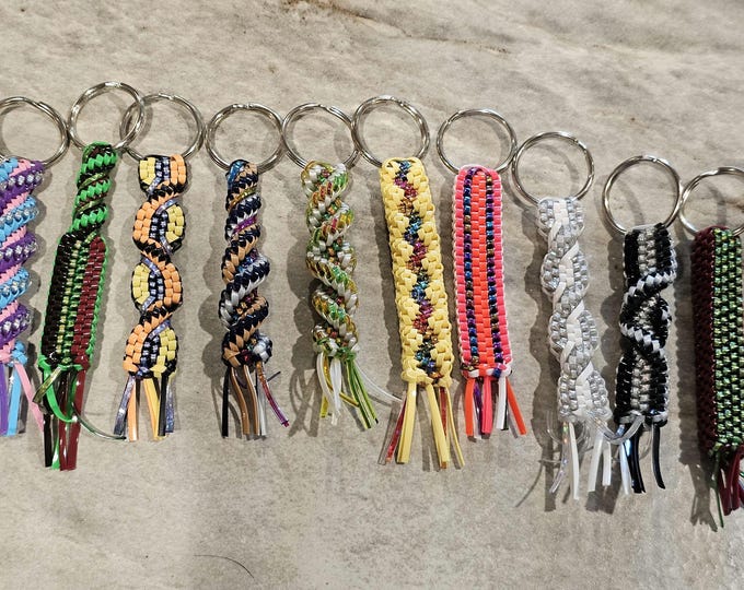 Custom 3 Sting Method Plastic Lanyard Gimp Boondoggle Lacing Rexlace ...