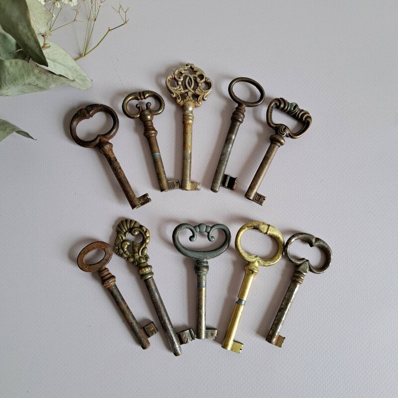 Vintage Skeleton Key - Etsy