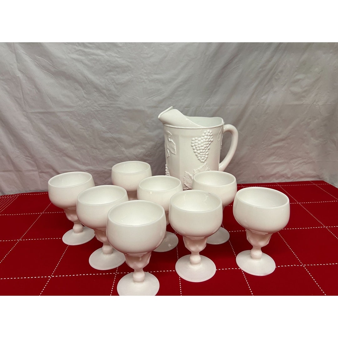 WHITE MILK GLASS Goblets Vintage Set of 4 or Set of 8 - Etsy