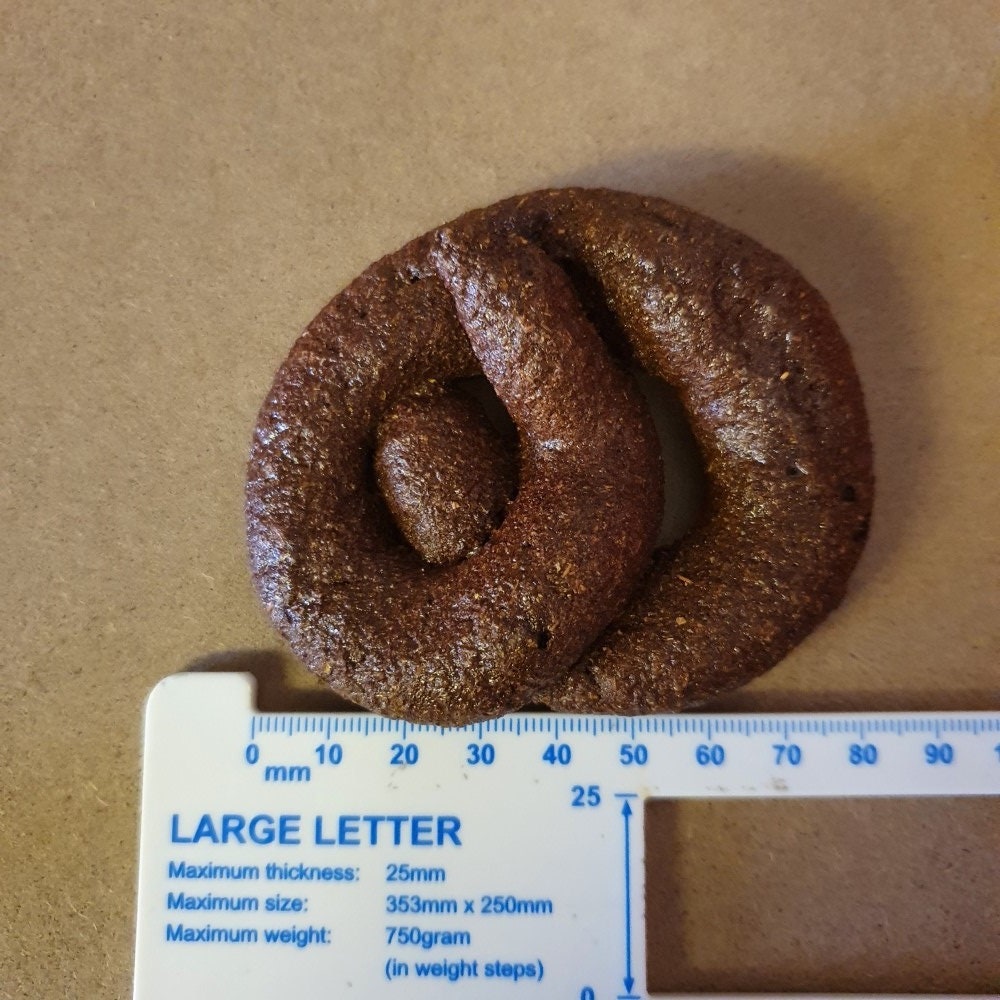 Fake Round Poo Dog Poop Turd Secret Santa Practical Joke Funny Mens ...