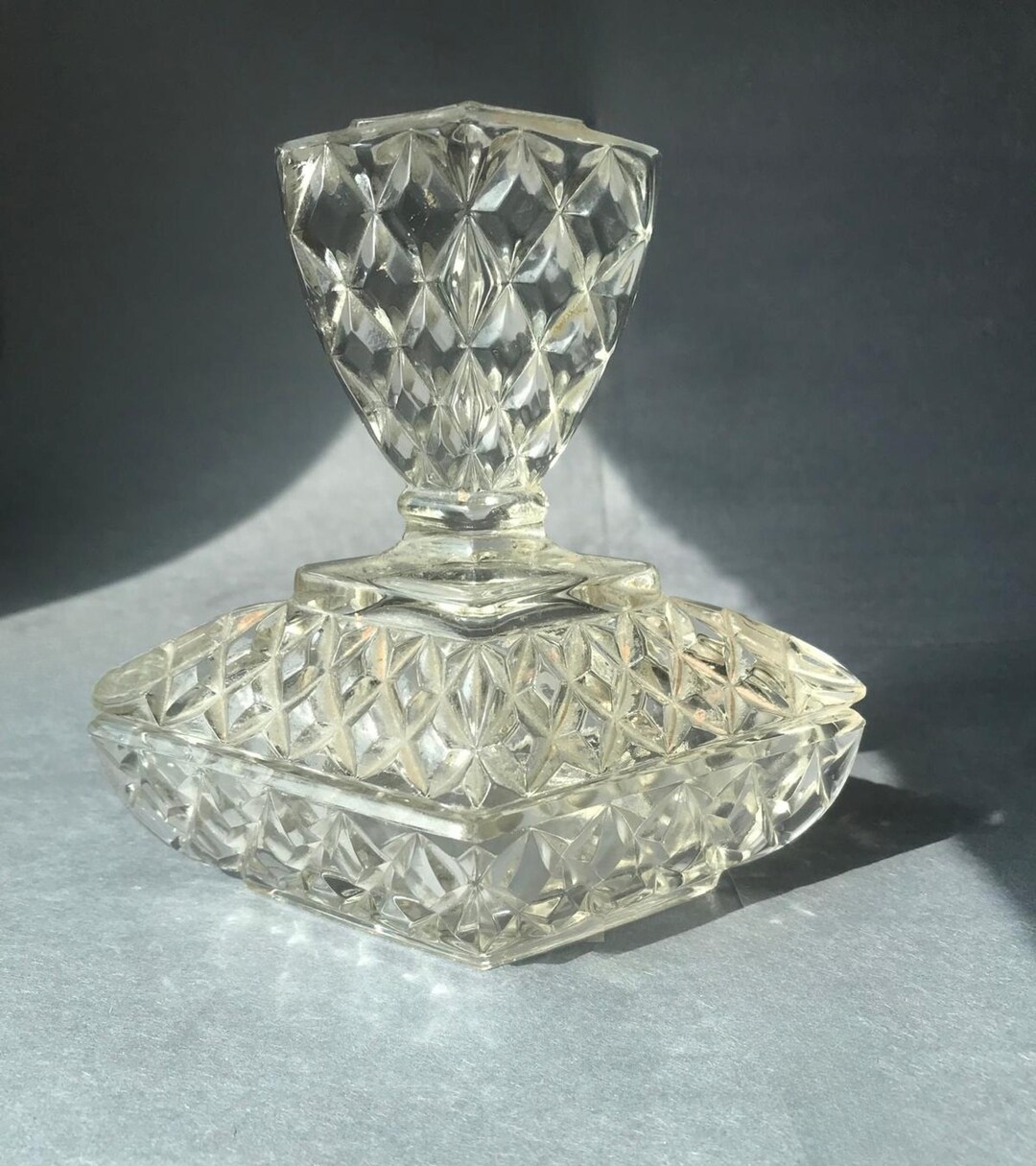 Art Deco Elegance: Vintage Diamond-cut Lidded Trinket Box - Etsy