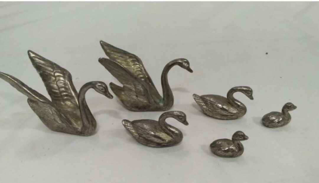 Enchanted Miniature Swan Family – Set of 6 Vintage Die-cast Metal ...