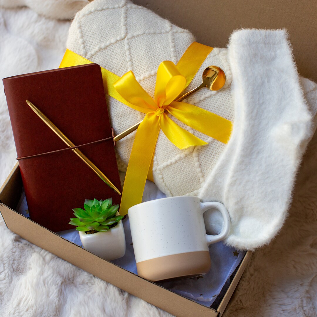 Gift Box, Gigt Idea, Gift Box for Her, Hygge Gift Box With Blanket ...