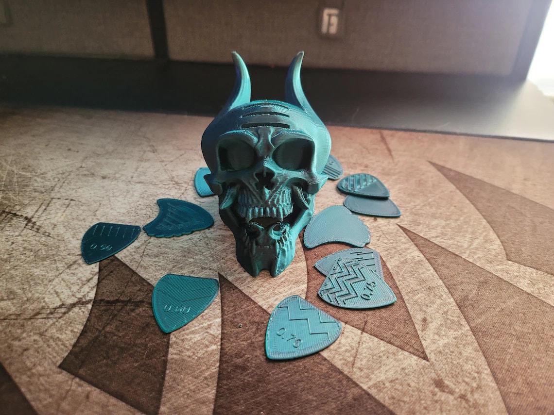 3D Printed Multi-color Skull Guitar Pick Holder W/ Picks - Etsy