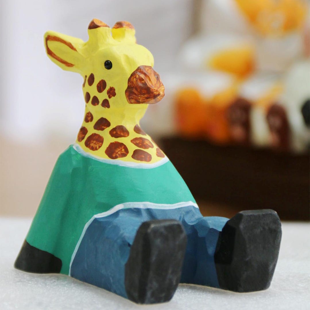 Wooden Giraffe Figurines Phone Stand, Giraffe Statue Wooden Giraffe Toy ...