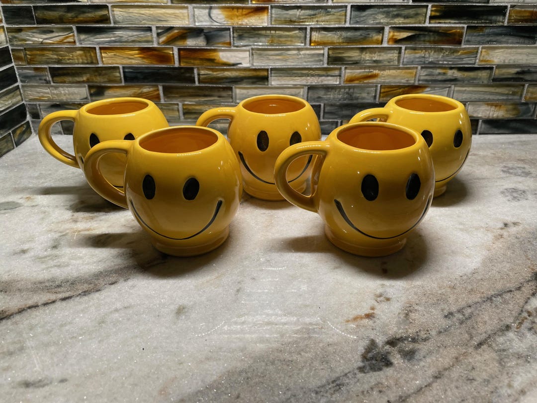 Five Vintage Mccoy USA Yellow Smiley Happy Face Pottery Mug Mugs 1970s ...