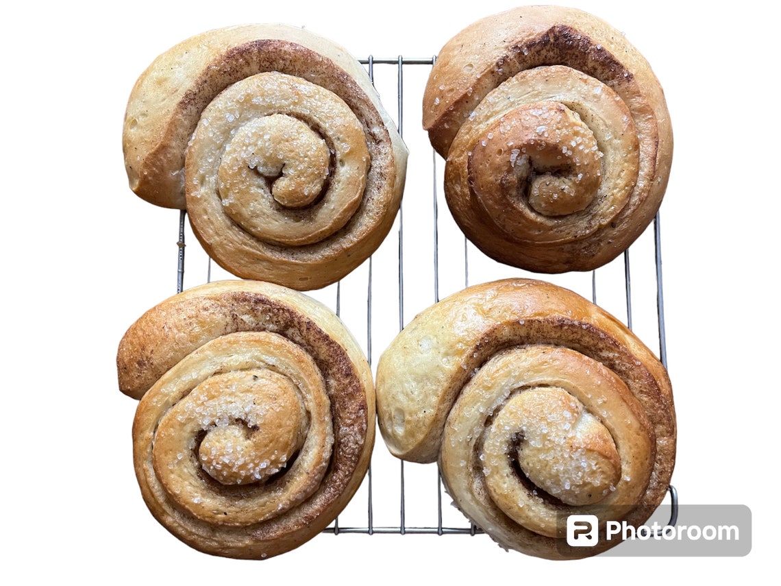 Finnish Coffee Bread Recipe (pulla Loafs, Chelsea Buns & Cinnamon Buns ...