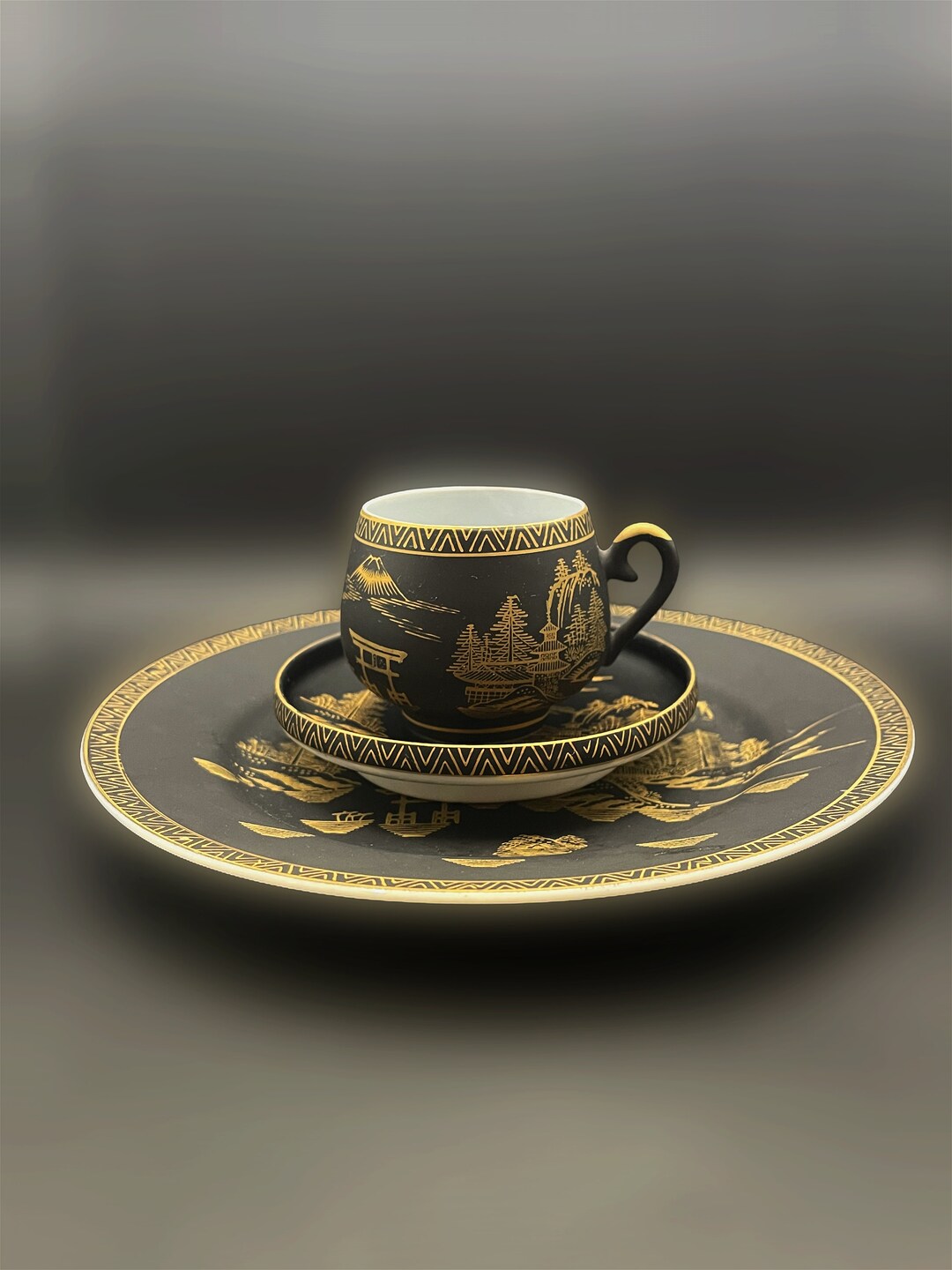 Japanese Geisha Lithophane Mount Fuji Tea Set Cup, Saucer, and Plate ...