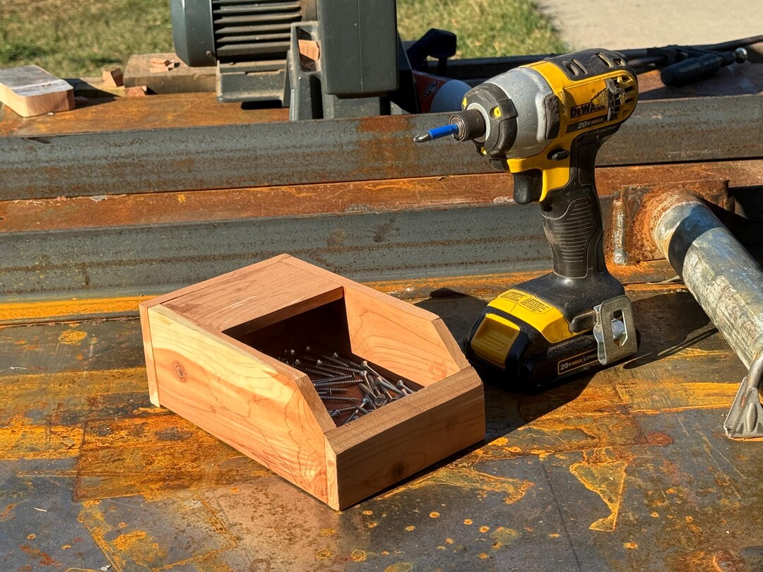 Screw and Nail Holder Organizer - Aromatic Cedar Screw Organizer ...