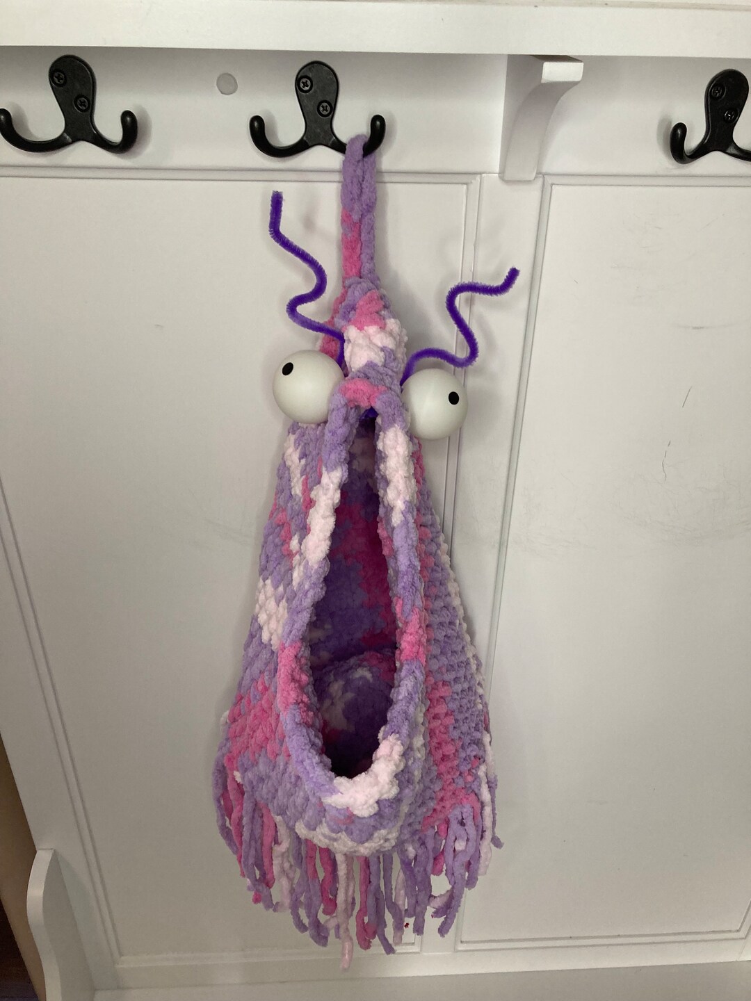 Alien Yip Yip Style Hanger - Etsy