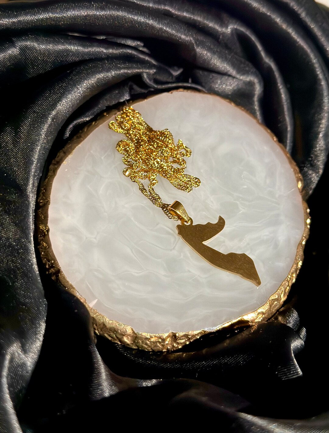 Somali Pendant Necklace - Etsy