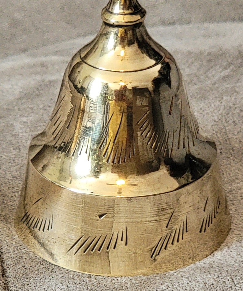 Vintage India Prayer Bells/ghanti for Pooja Set of 2 6 and 3 1/2 - Etsy