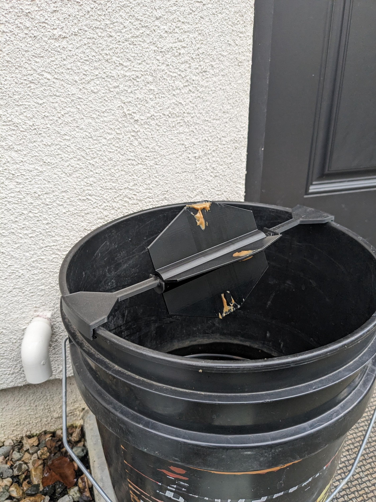 The Best Rat Trap - Mouse/rat Trap for 5 Gallon Bucket - Auto Reseting ...