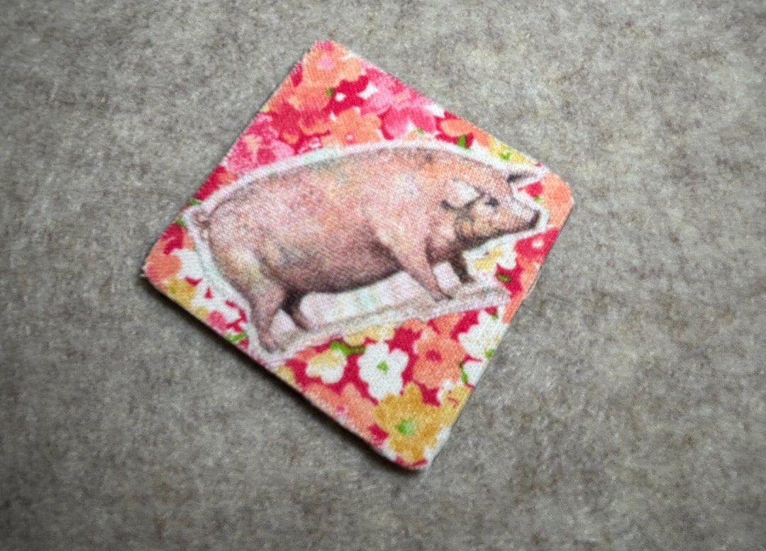 Pig and Floral Magnet, Farm Style Pig Magnet, Pink Pig Fabric Magnet ...