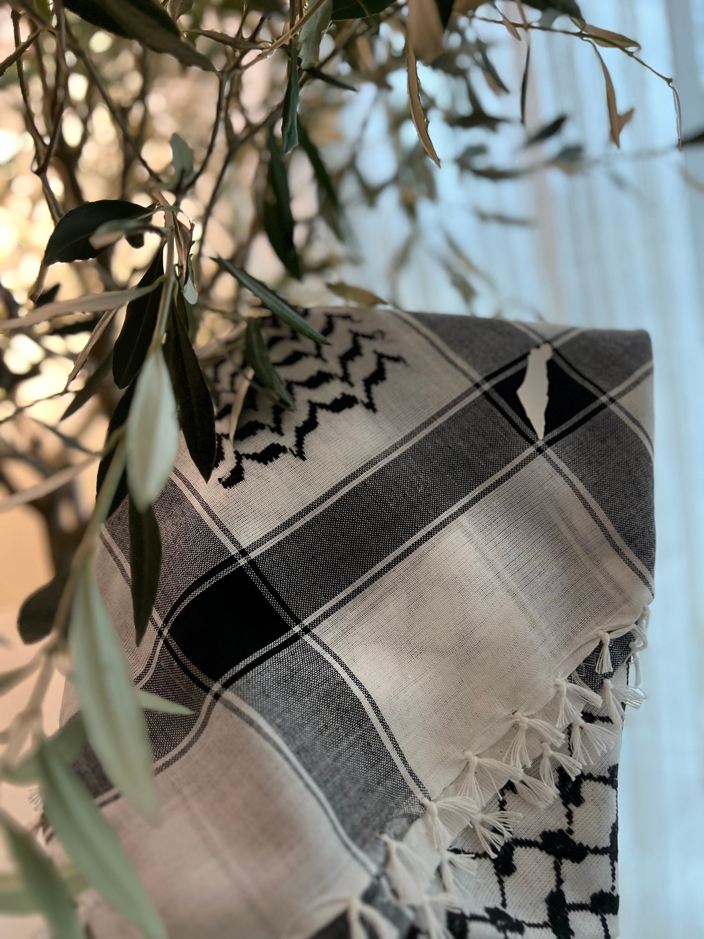 Free Palestine Keffiyeh Kufiya Halsduk Scarf - Traditional Koffiyeh ...