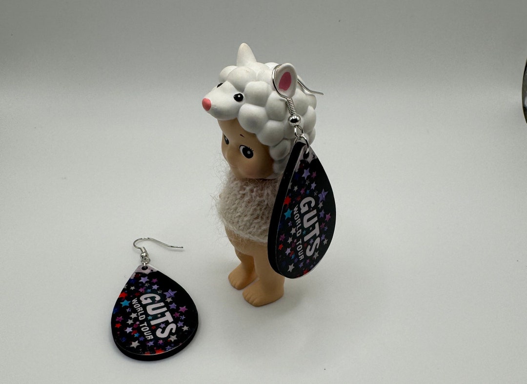 Custom Earrings for the Olivia Rodrigo Lovers Out There. Note: Sonny ...