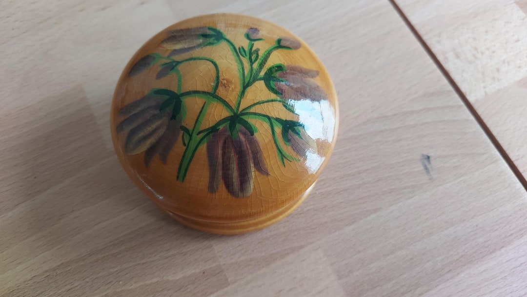 Round Box, Lacquered Wood (high Gloss) Decorated With Purple Flowers ...