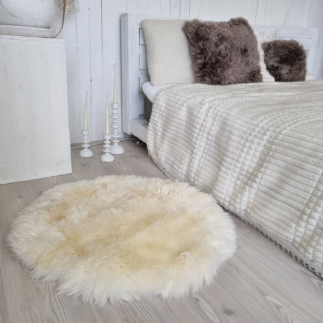 Creamy White Circular Genuine Sheepskin Rug | Natural New Zealand ...