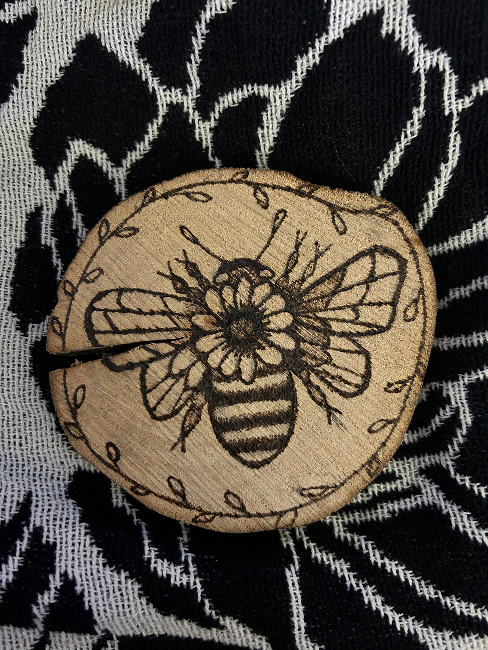 Bee Wood Art Pyrography - Etsy
