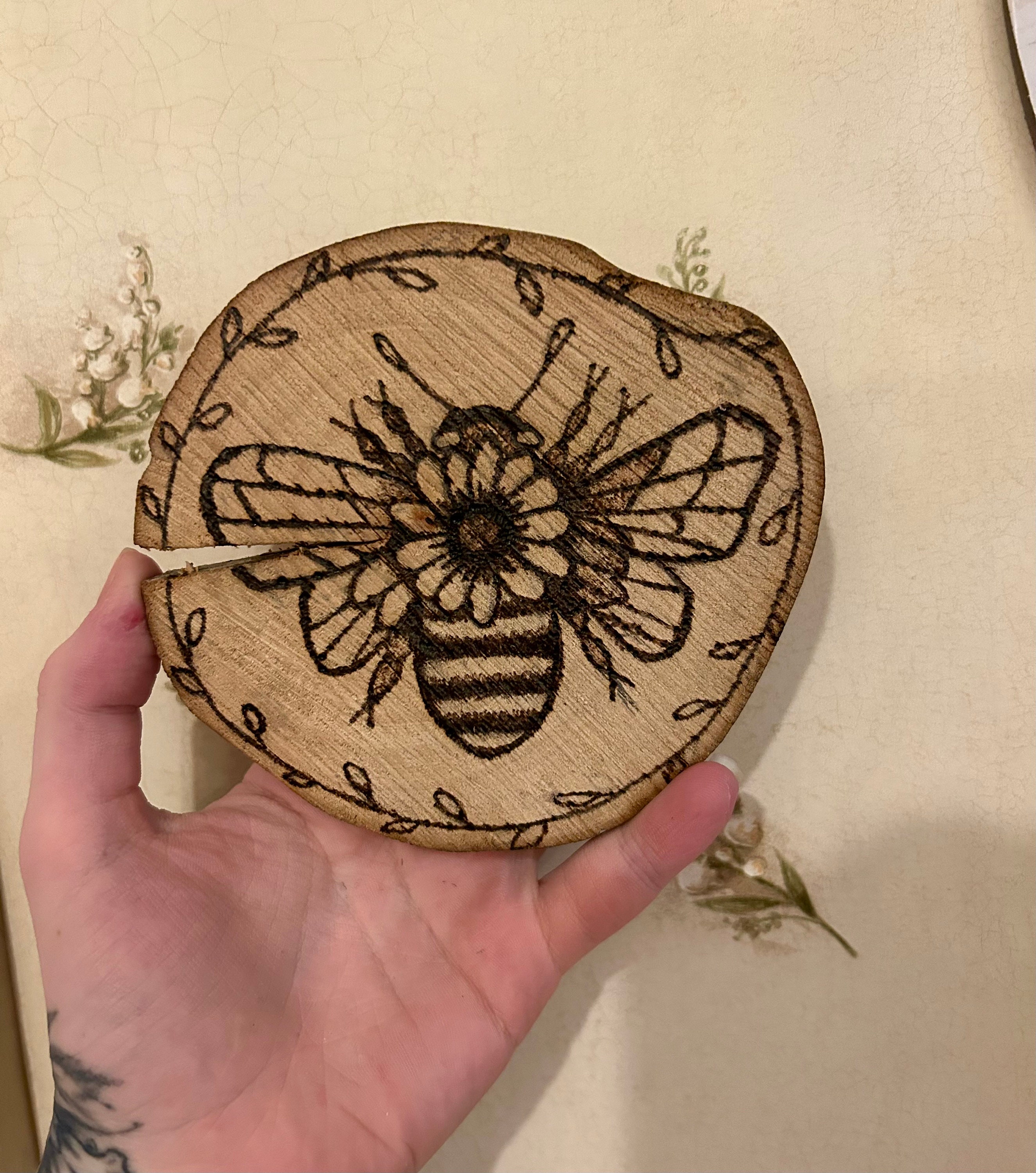 Bee Wood Art Pyrography - Etsy