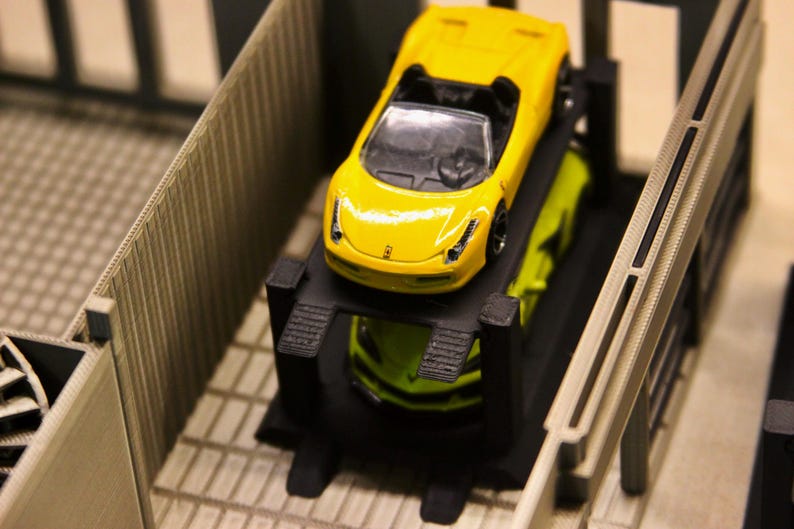 1:64 Scale Car Lift Diorama for Toy Cars | Mini GT | Pack of 4 Display ...