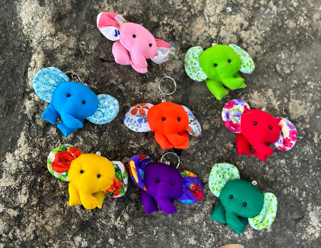 Wholesale : 30 Elephant Key Chains, Cute Animals Elephant Keychain ...