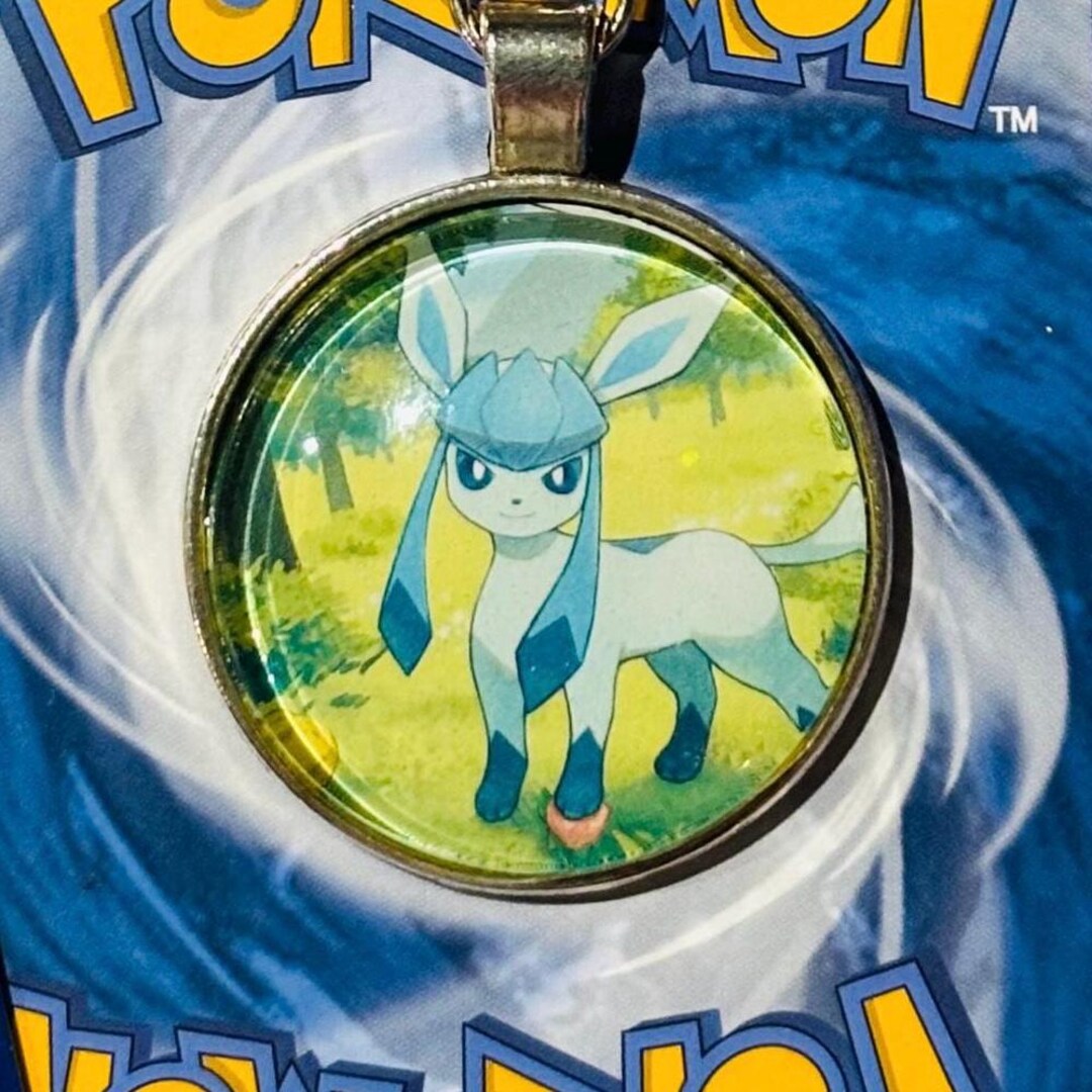 Glaceon Keychain - Etsy