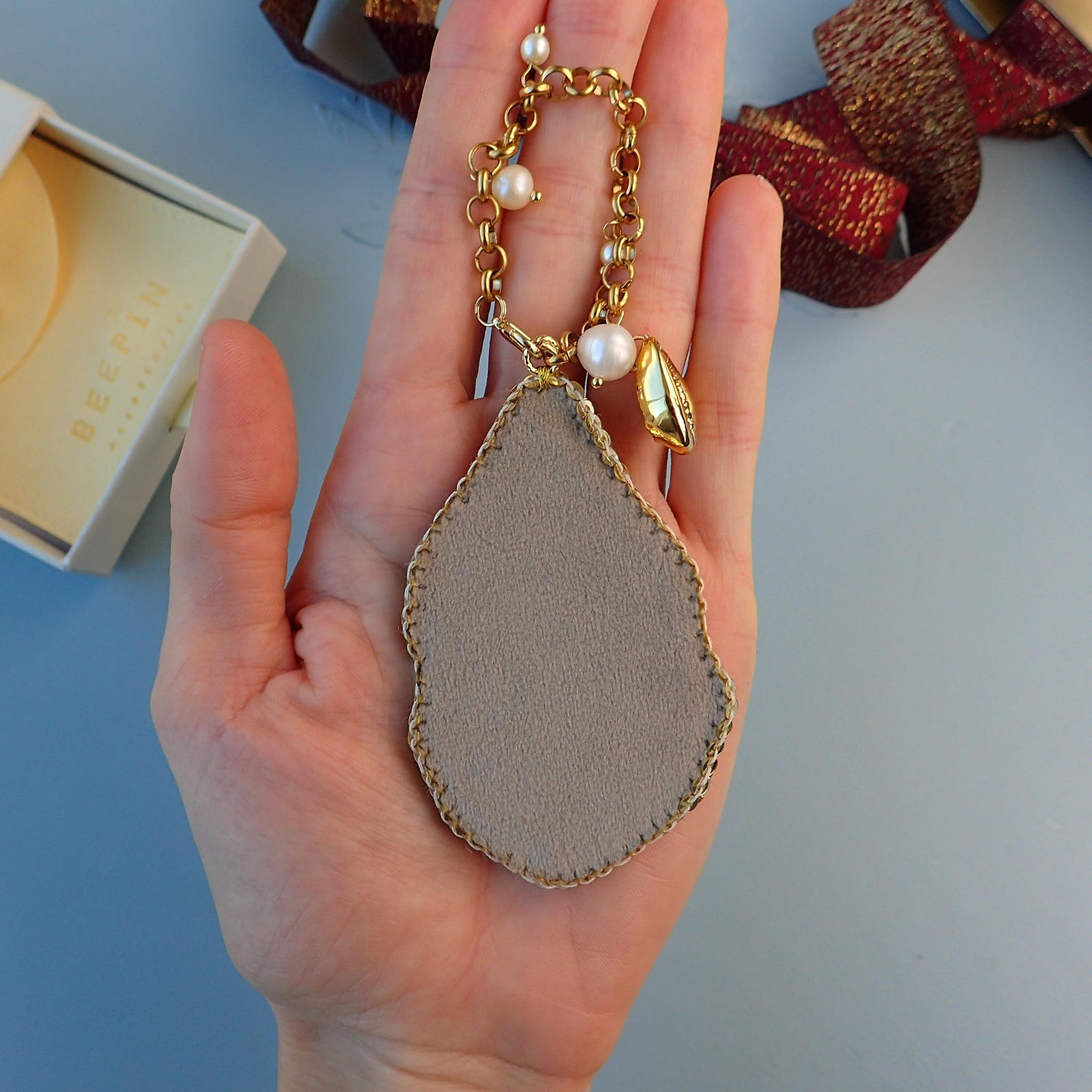 Oyster Pearl Bag Charm, Hand Embroidered Beaded Keychain, Natural ...