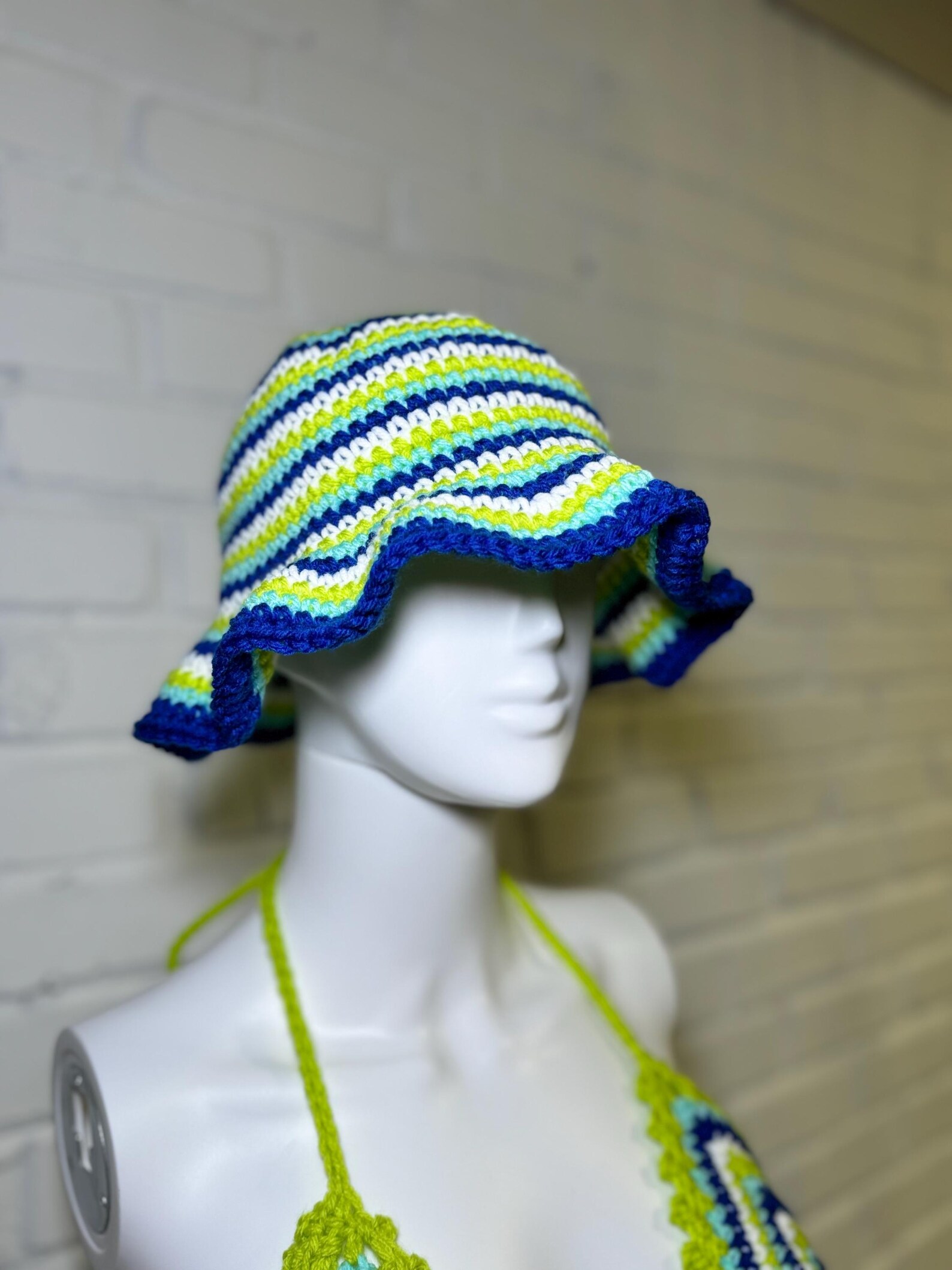 Handmade Crochet Seafoam Crop Top, Shorts & Bucket Hat Set - Etsy