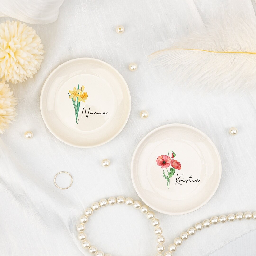 Custom Birth Flower Trinket Dish, Watercolor Flower Ring Dish for Girl ...