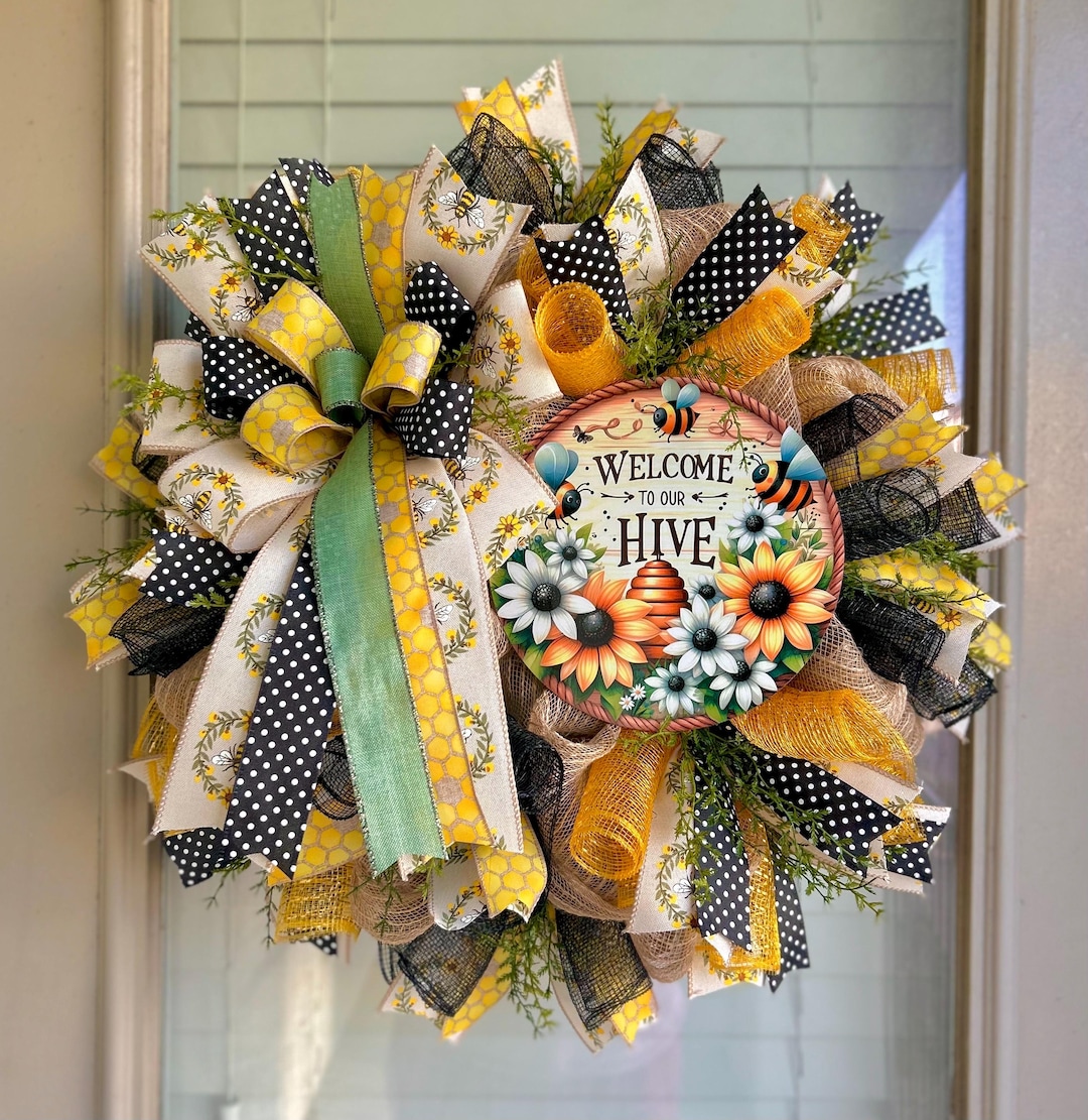 Bee Wreath, Spring Bee Wreath, Bee Wreaths, Bee Spring Wreath, Bee ...