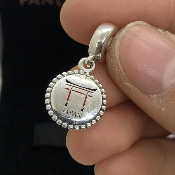 Shinto Necklace - Etsy