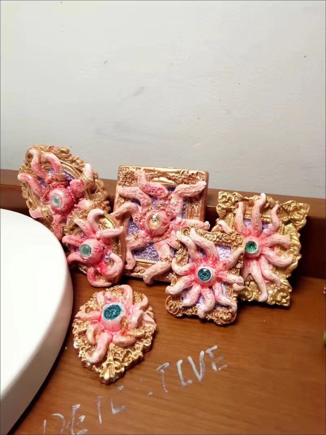 Cthulhu Tentacles Photo Frame Eyeball Monster Hunting Ornaments Toys ...