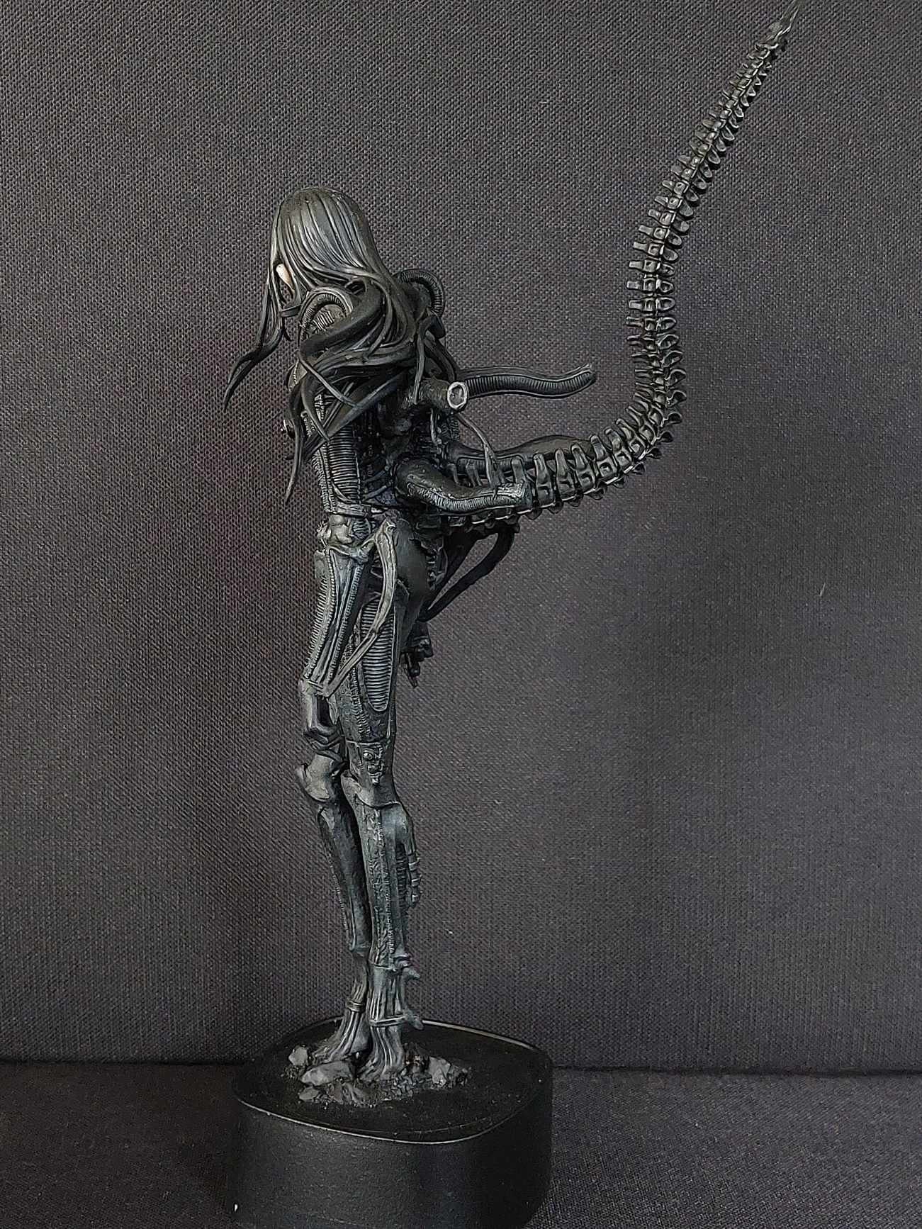 Xenomorph Human Hybrid Sexy Pose Model Figurine Replica HR Giger Alien ...
