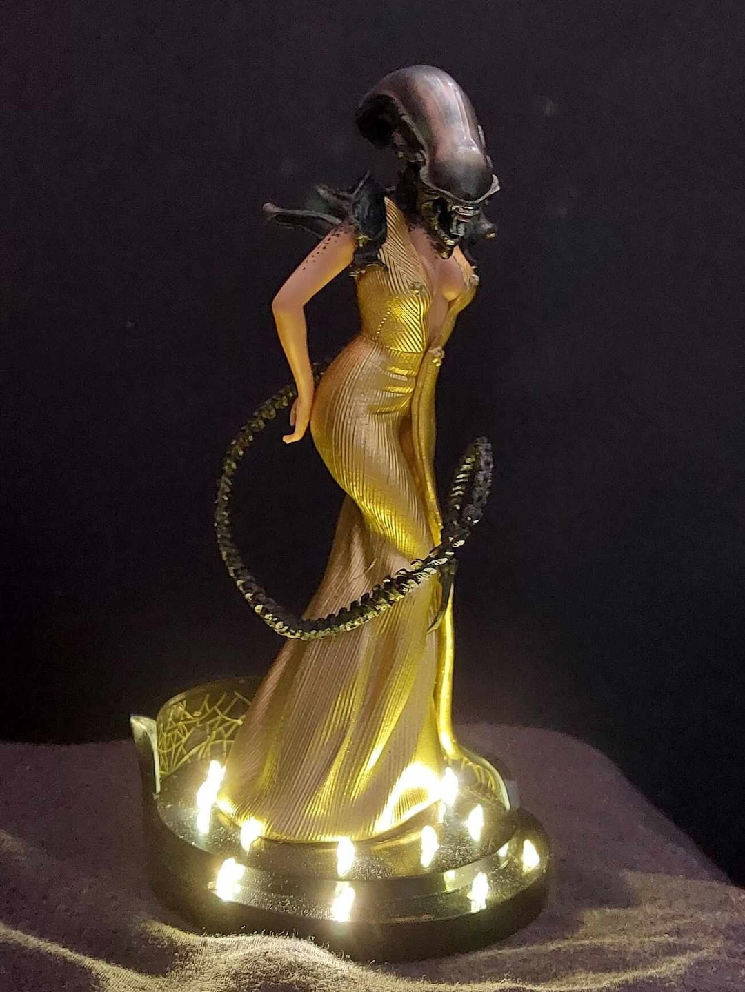 Xenomorph Sexy Alien Marilyn Monroe. Model Figurine Replica HR Giger ...